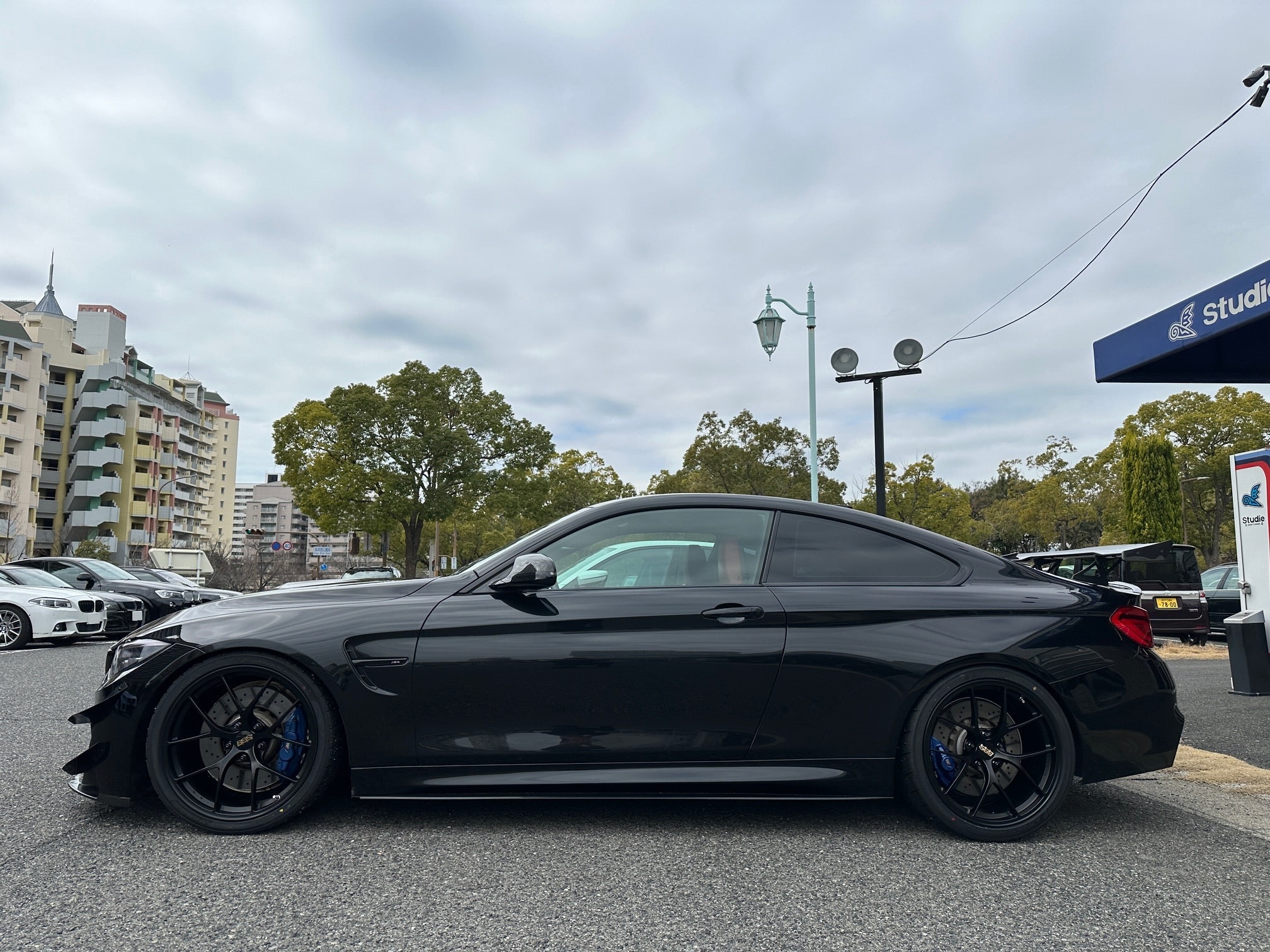 YOKOHAMA ADVAN NEOVA AD09をBMW F82 M4へ装着です(^_^)v | Studie[スタディ]