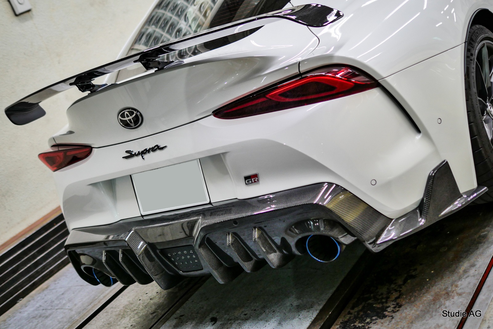TOYOTA A90/91 GR Supraにもadro Carbonエアロがバチぎまり(*^^)v | Studie[スタディ]