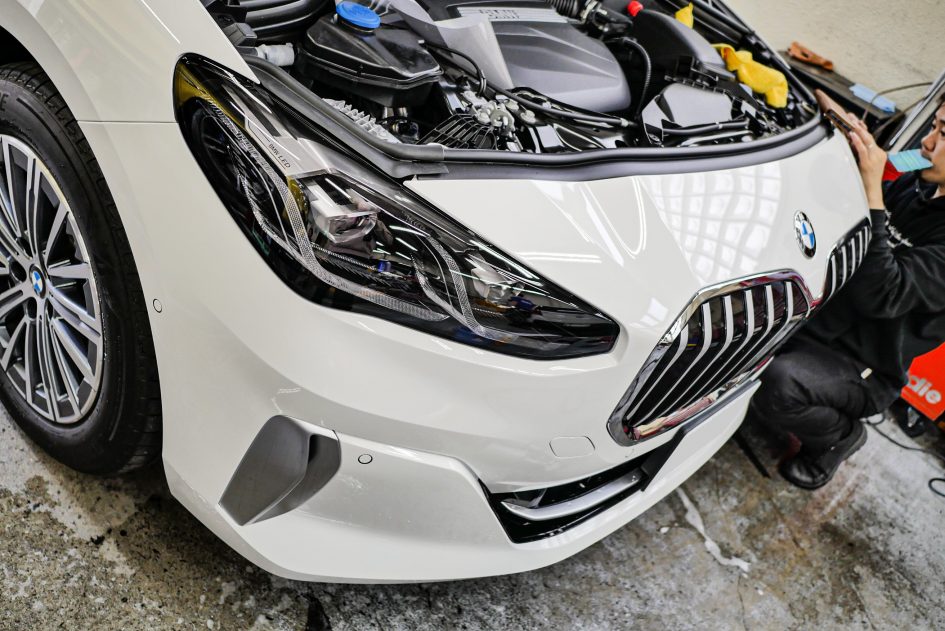 新型BMWアクティブツアラー！U06にDIAMOND SWELL ヘットライトフィルム！ | Studie[スタディ]