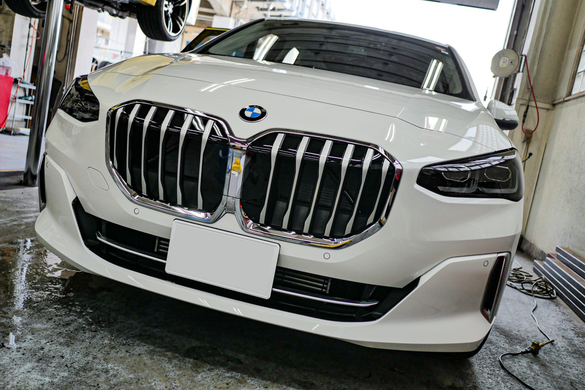 新型BMWアクティブツアラー！U06にDIAMOND SWELL ヘットライトフィルム！ | Studie[スタディ]